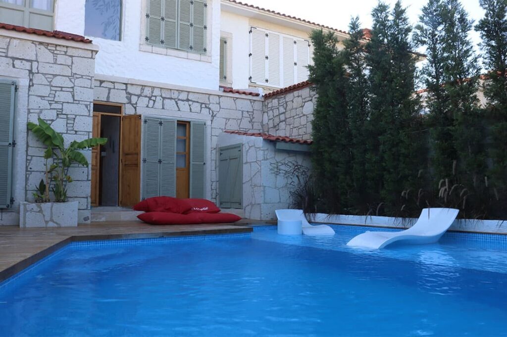 Nazim Bey Formlu Havuz